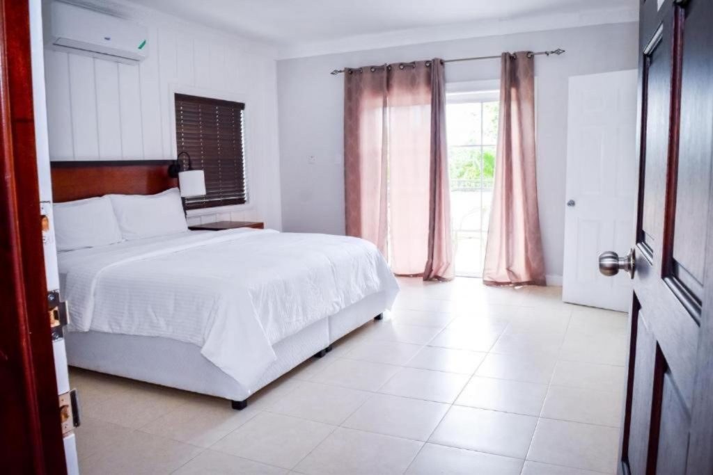 Our Rooms - JamGolia Place